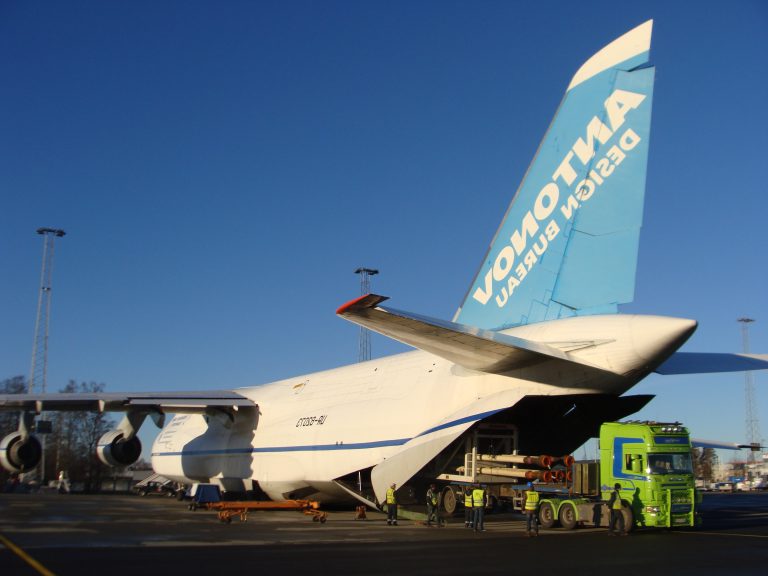 End-to-End Logistics - AMT S.A. Advanced Maritime Transports
